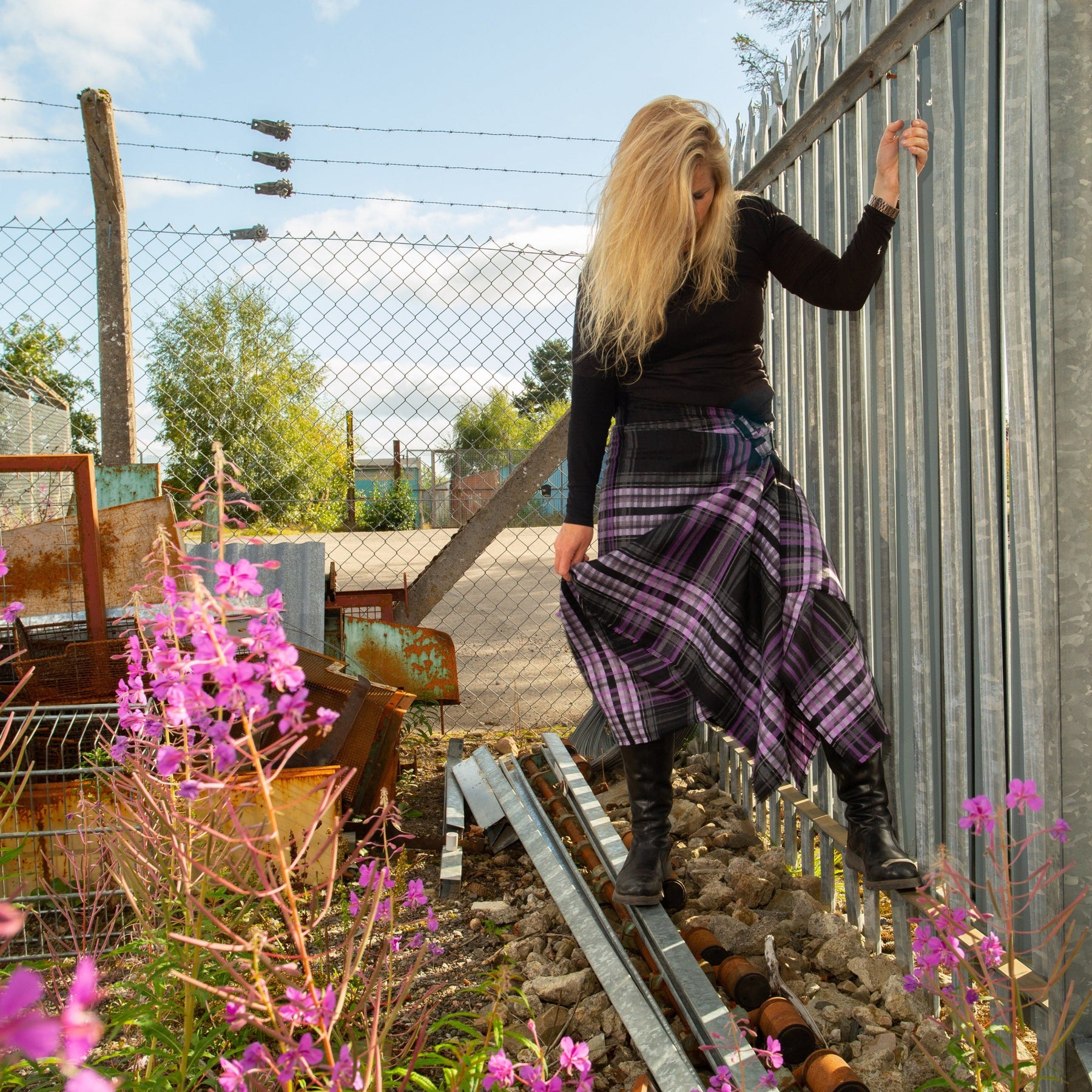 Maxi Kilt X Limited Edition X Rebel Heart – Prickly