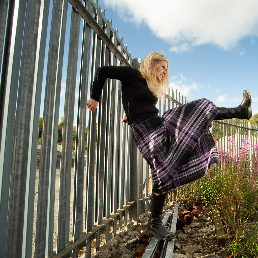 Maxi Kilt X Limited Edition X Rebel Heart – Prickly